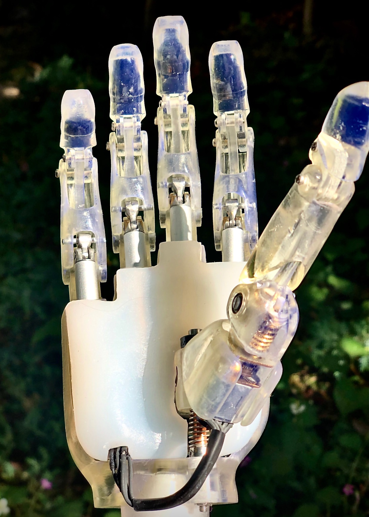 Low Cost Electronic Prosthetic Hand With An Artificial Intelligence (AI ...